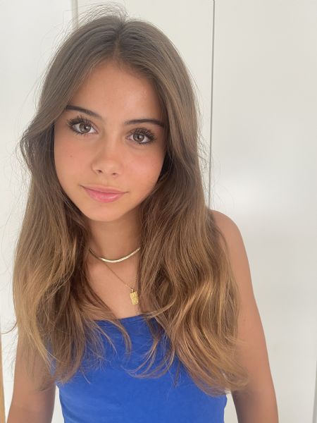 Alba V, Pige, 12 år, Model, Skuespiller, Statist, Mårslet