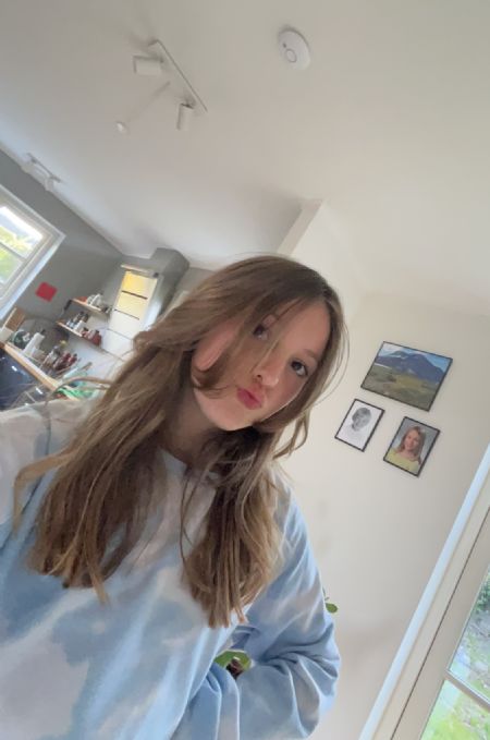 Esther L, Pige, 12 år, Skuespiller, Sanger, Danser, Odder