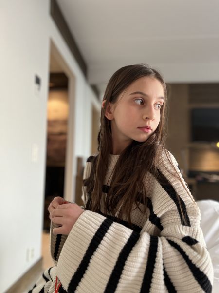 Vega R, Pige, 12 år, Model, Skuespiller, Statist