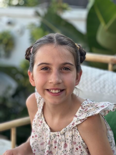 Vega R, Pige, 12 år, Model, Skuespiller, Statist